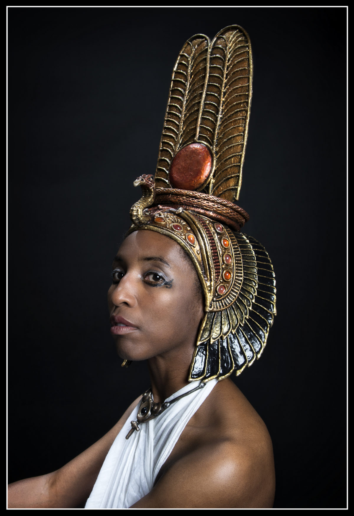 Nefertari Headdress is a Showpiece – Organic Armor